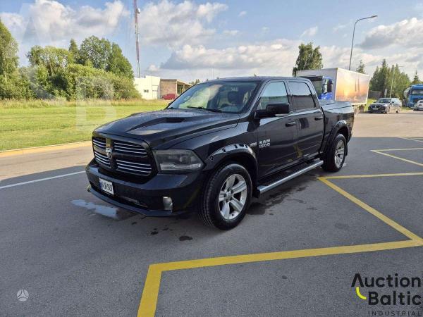 Dodge RAM 2013 in Rokiskis, with an engine capacity of 5.65 L and mileage of 389 thousand km for 11200 €, photo 1 on AUTOMOTO.COM.LV