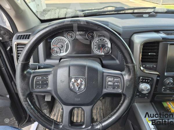 Dodge RAM 2013 in Rokiskis, with an engine capacity of 5.65 L and mileage of 389 thousand km for 11200 €, photo 7 on AUTOMOTO.COM.LV