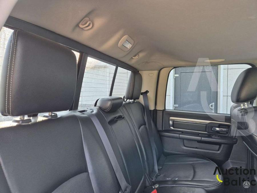 Dodge RAM 2013 in Rokiskis, with an engine capacity of 5.65 L and mileage of 389 thousand km for 11200 €, photo 12 on AUTOMOTO.COM.LV