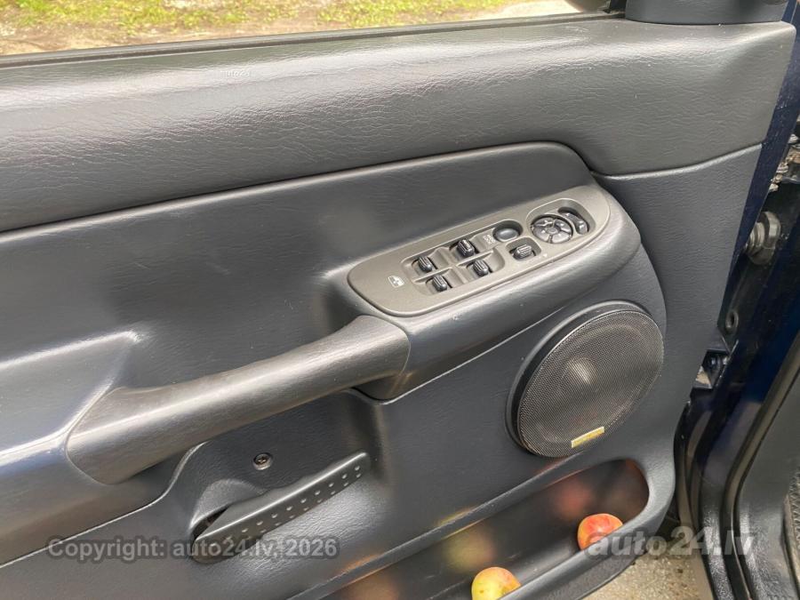 Додж РАМ 2003 в Таллин, объемом двигателя 4.70 л и пробегом 351 тыс. км за 11999 €, фото 14 на AUTOMOTO.COM.LV