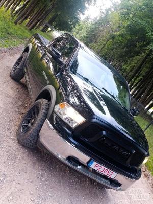 Dodge RAM 2012 Viļņa, ar dzinēja tilpumu 5.70 L un nobraukumu 270 tūkst. km par 10500 €, foto  vietnē AUTOMOTO.COM.LV