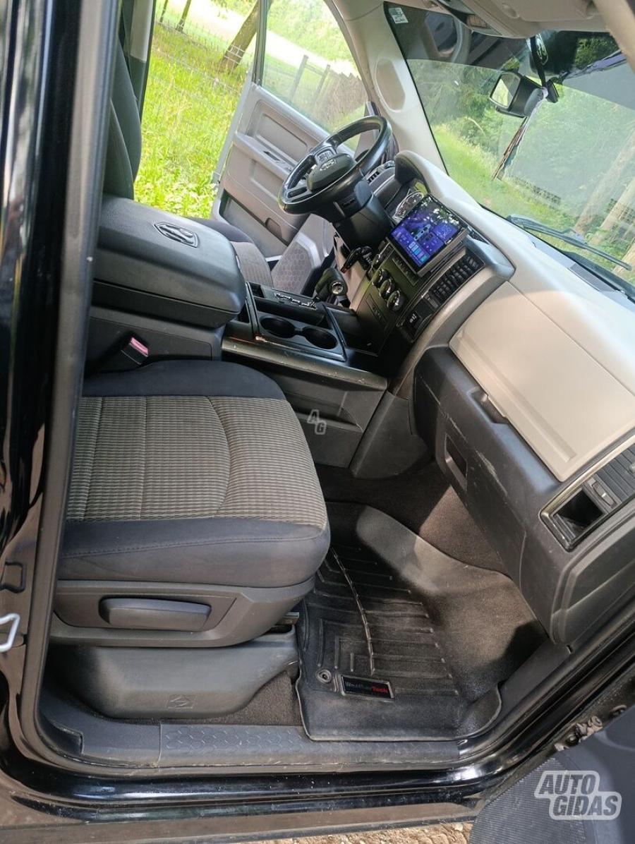 Dodge RAM 2012 Viļņa, ar dzinēja tilpumu 5.70 L un nobraukumu 270 tūkst. km par 10500 €, foto 9 vietnē AUTOMOTO.COM.LV
