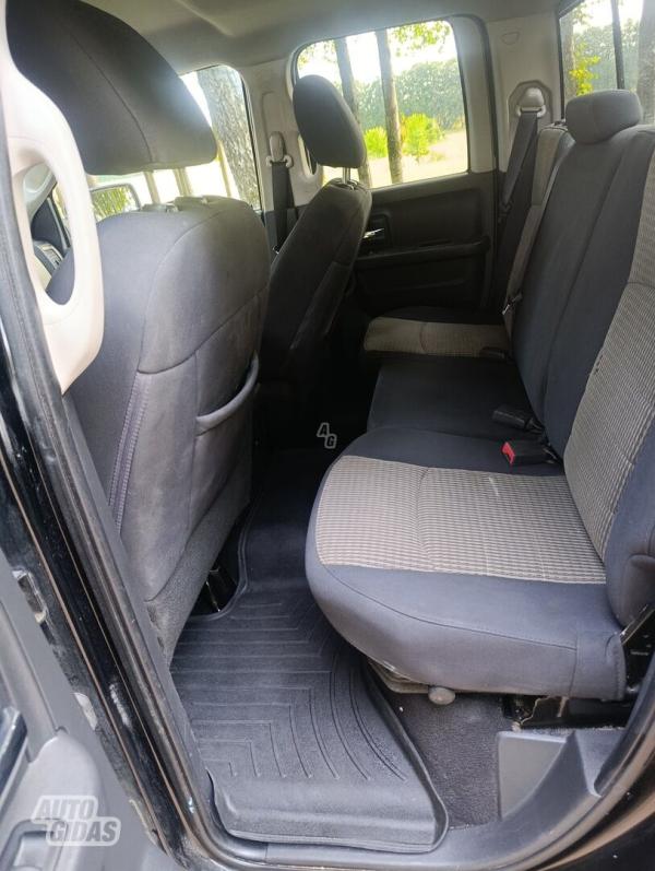 Dodge RAM 2012 in Vilnius, with an engine capacity of 5.70 L and mileage of 270 thousand km for 10500 €, photo 9 on AUTOMOTO.COM.LV