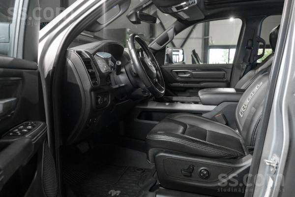Додж РАМ 2020 в Рига, объемом двигателя 3.30 л и пробегом 82 тыс. км за 48000 €, фото 11 на AUTOMOTO.COM.LV