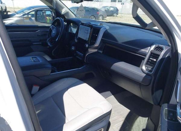 Dodge RAM 2022 in Kaunas, with an engine capacity of 3.00 L and mileage of 95 thousand km for 39500 €, photo 6 on AUTOMOTO.COM.LV