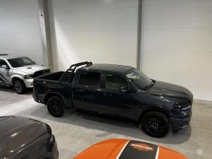 Dodge RAM 2025 Klaipėda, ar dzinēja tilpumu 3.00 L un nobraukumu 17 tūkst. km par 47190 €, foto 9 vietnē AUTOMOTO.COM.LV