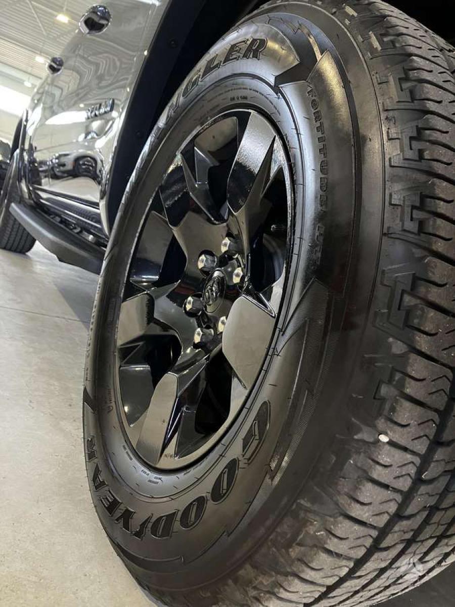 Dodge RAM 2025 Klaipėda, ar dzinēja tilpumu 3.00 L un nobraukumu 17 tūkst. km par 47190 €, foto 11 vietnē AUTOMOTO.COM.LV