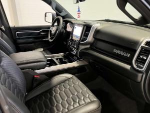 Dodge RAM 2025 Klaipėda, ar dzinēja tilpumu 3.00 L un nobraukumu 17 tūkst. km par 47190 €, foto 15 vietnē AUTOMOTO.COM.LV