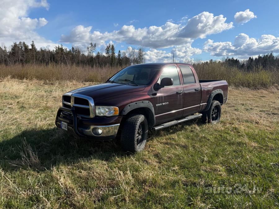 Red Dodge RAM 2004 in Tallinn, with an engine capacity of 5.70 L and mileage of 194 thousand km for 8500 €, photo 1 on AUTOMOTO.COM.LV