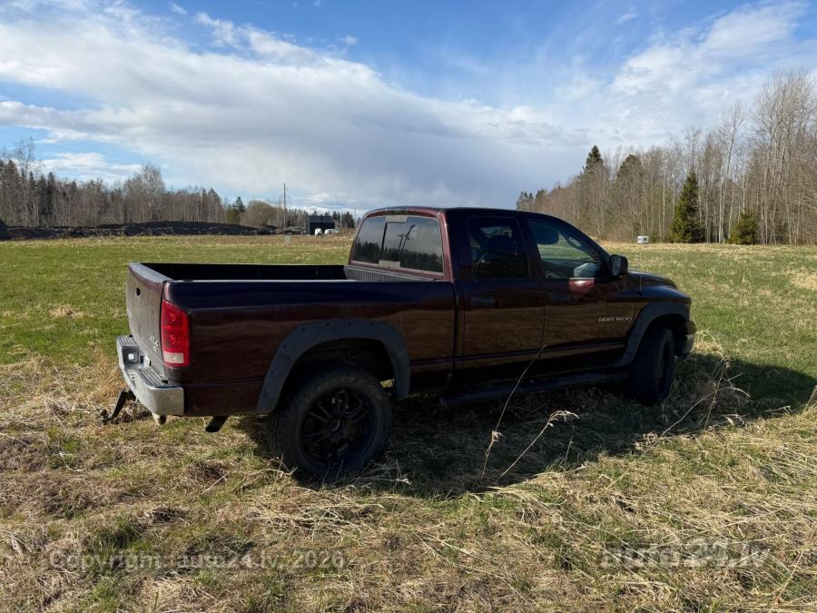Red Dodge RAM 2004 in Tallinn, with an engine capacity of 5.70 L and mileage of 194 thousand km for 8500 €, photo 4 on AUTOMOTO.COM.LV