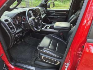 Red Dodge RAM 2021 in Gargzdai, with an engine capacity of 5.70 L and mileage of 147 thousand km for 34900 €, photo 10 on AUTOMOTO.COM.LV