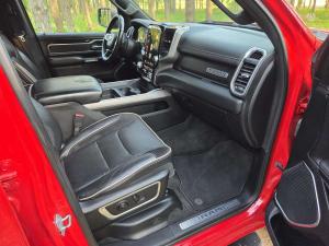 Red Dodge RAM 2021 in Gargzdai, with an engine capacity of 5.70 L and mileage of 147 thousand km for 34900 €, photo 13 on AUTOMOTO.COM.LV