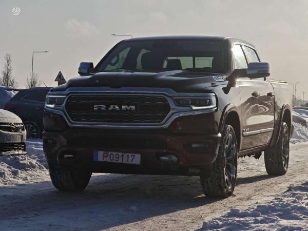 Sarkans Dodge RAM 2022 Viļņa, ar dzinēja tilpumu 5.70 L un nobraukumu 45 tūkst. km par 53000 €, foto 9 vietnē AUTOMOTO.COM.LV