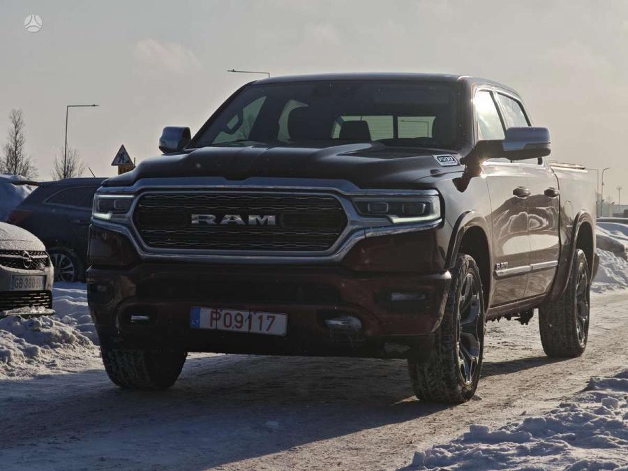 Sarkans Dodge RAM 2022 Viļņa, ar dzinēja tilpumu 5.70 L un nobraukumu 45 tūkst. km par 53000 €, foto 9 vietnē AUTOMOTO.COM.LV