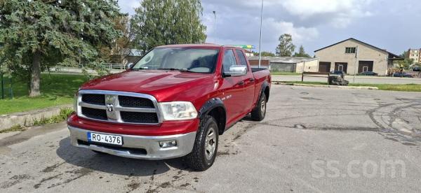 Sarkans Dodge RAM 2009 Bauska, ar dzinēja tilpumu 5.70 L un nobraukumu 383 tūkst. km par 11900 €, foto 1 vietnē AUTOMOTO.COM.LV