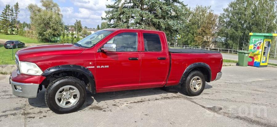 Sarkans Dodge RAM 2009 Bauska, ar dzinēja tilpumu 5.70 L un nobraukumu 383 tūkst. km par 11900 €, foto 3 vietnē AUTOMOTO.COM.LV