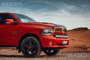 Red Dodge RAM 2015 in Riga, with an engine capacity of 5.40 L and mileage of 237 thousand km for 27000 €, photo 5 on AUTOMOTO.COM.LV