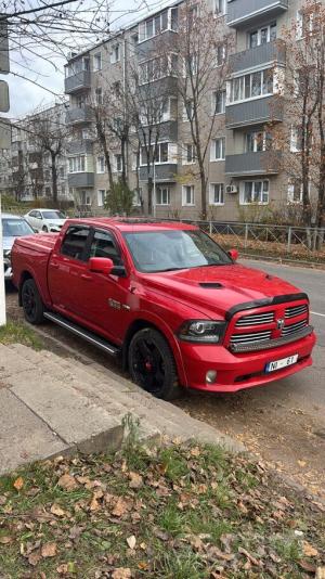 Red Dodge RAM 2015 in Riga, with an engine capacity of 5.40 L and mileage of 237 thousand km for 27000 €, photo 11 on AUTOMOTO.COM.LV