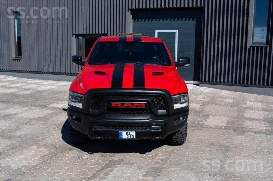 Red Dodge RAM 2015 in Riga, with an engine capacity of 5.70 L and mileage of 160 thousand km for 29900 €, photo 1 on AUTOMOTO.COM.LV