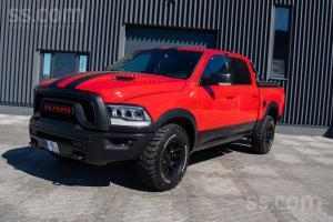 Red Dodge RAM 2015 in Riga, with an engine capacity of 5.70 L and mileage of 160 thousand km for 29900 €, photo 3 on AUTOMOTO.COM.LV