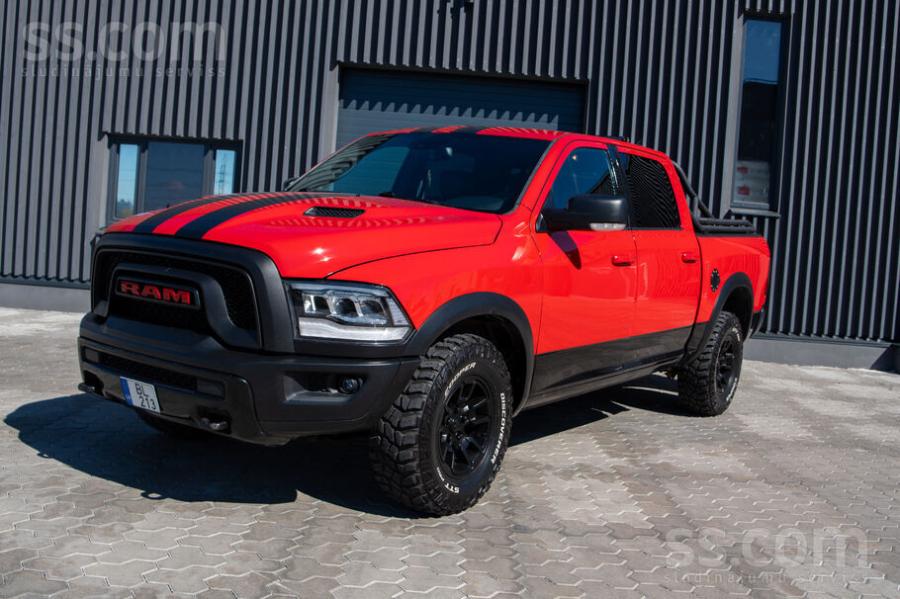 Red Dodge RAM 2015 in Riga, with an engine capacity of 5.70 L and mileage of 160 thousand km for 29900 €, photo 3 on AUTOMOTO.COM.LV
