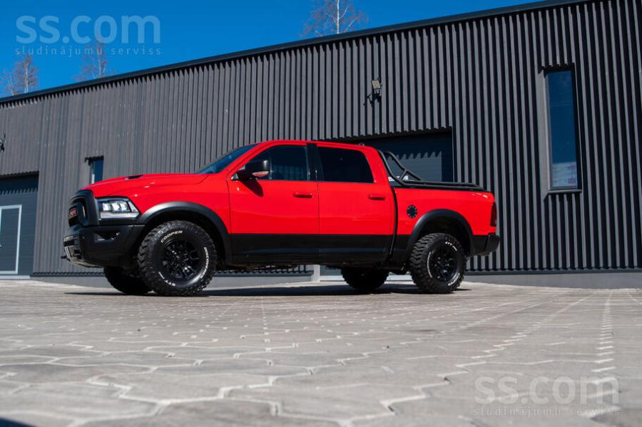 Red Dodge RAM 2015 in Riga, with an engine capacity of 5.70 L and mileage of 160 thousand km for 29900 €, photo 4 on AUTOMOTO.COM.LV
