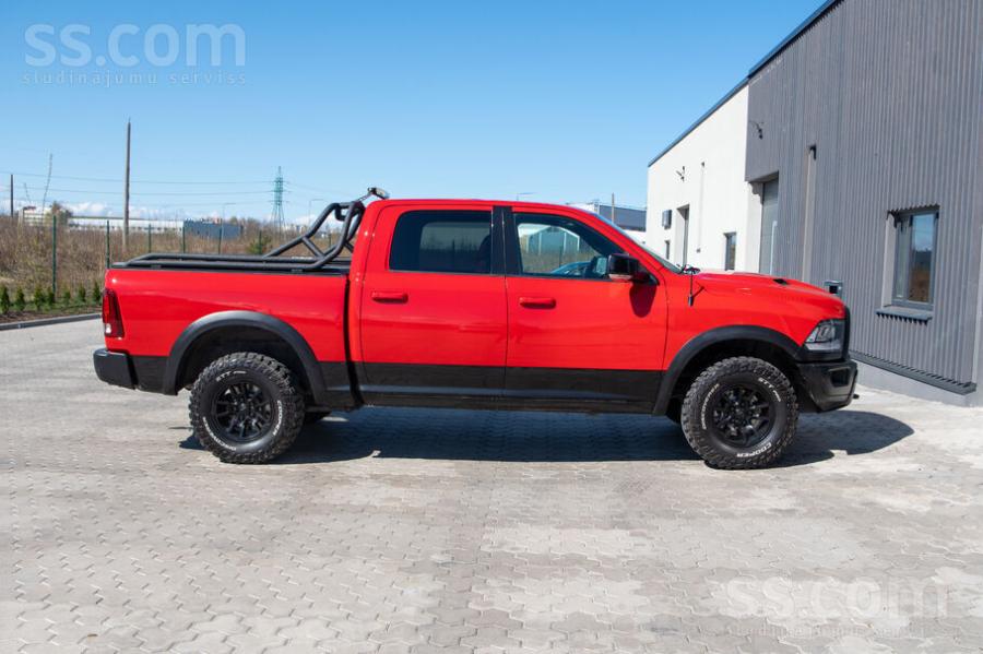 Red Dodge RAM 2015 in Riga, with an engine capacity of 5.70 L and mileage of 160 thousand km for 29900 €, photo 9 on AUTOMOTO.COM.LV