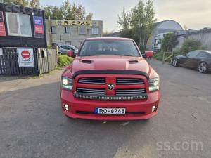 Красный Додж РАМ 2015 в Рига, объемом двигателя 5.70 л и пробегом 238 тыс. км за 25990 €, фото 4 на AUTOMOTO.COM.LV