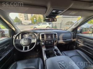 Красный Додж РАМ 2015 в Рига, объемом двигателя 5.70 л и пробегом 238 тыс. км за 25990 €, фото 12 на AUTOMOTO.COM.LV