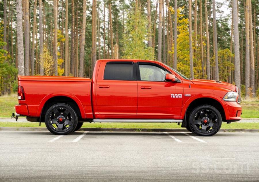 Red Dodge RAM 2015 in Riga, with an engine capacity of 5.70 L and mileage of 238 thousand km for 25990 €, photo 10 on AUTOMOTO.COM.LV