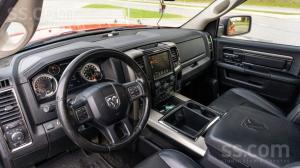 Red Dodge RAM 2015 in Riga, with an engine capacity of 5.70 L and mileage of 238 thousand km for 25990 €, photo 11 on AUTOMOTO.COM.LV