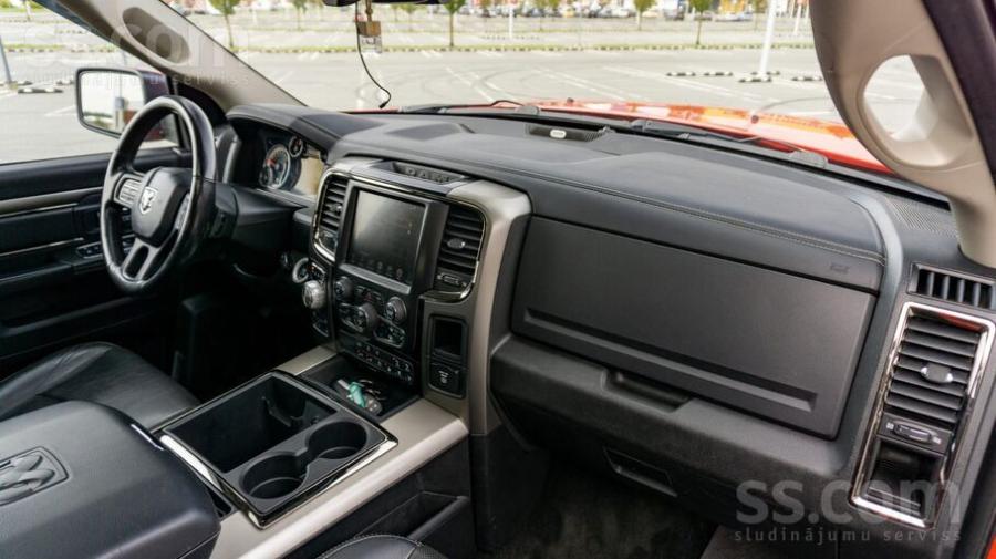 Red Dodge RAM 2015 in Riga, with an engine capacity of 5.70 L and mileage of 238 thousand km for 25990 €, photo 12 on AUTOMOTO.COM.LV
