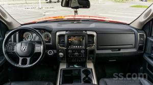 Red Dodge RAM 2015 in Riga, with an engine capacity of 5.70 L and mileage of 238 thousand km for 25990 €, photo 13 on AUTOMOTO.COM.LV