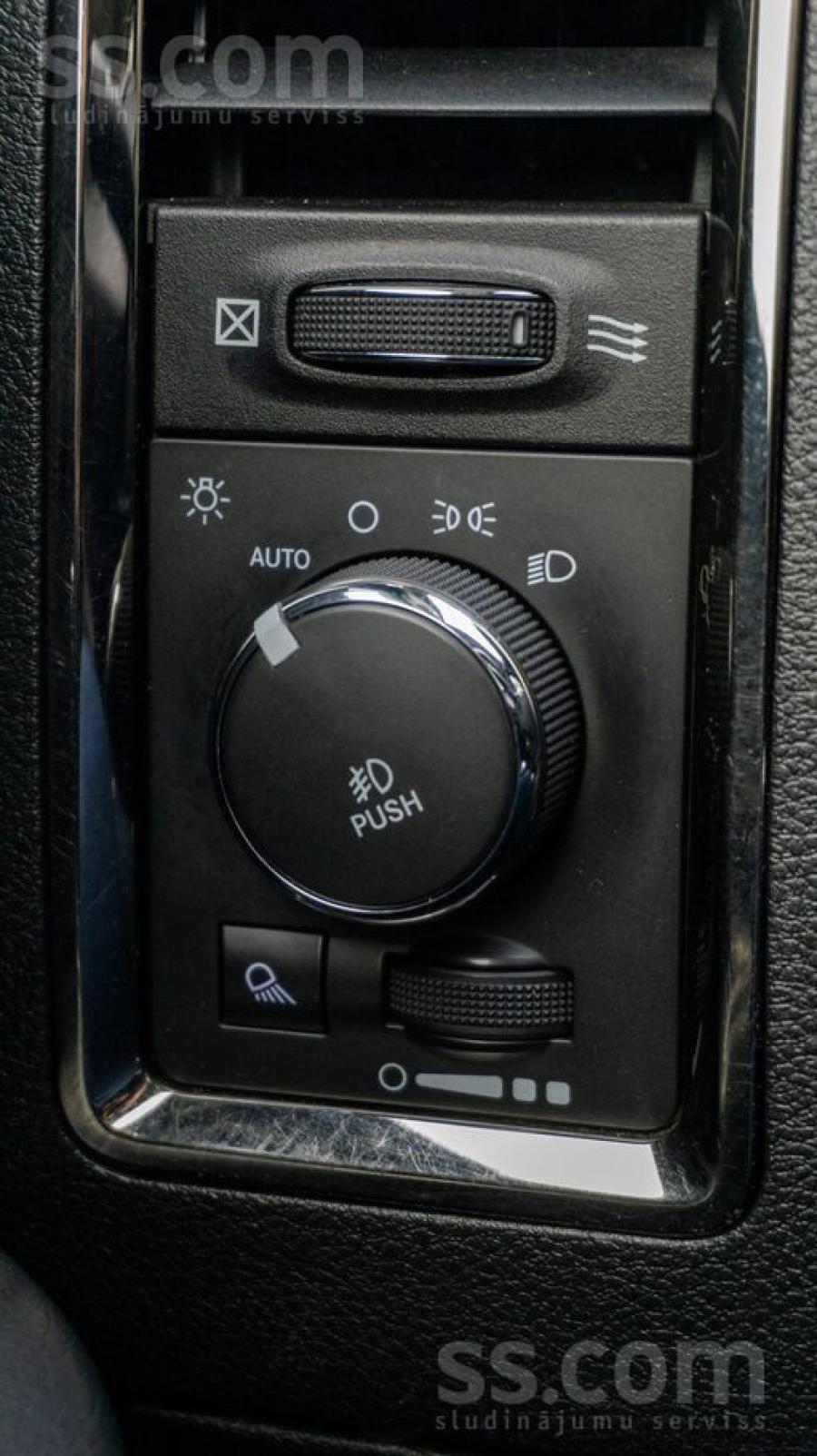 Red Dodge RAM 2015 in Riga, with an engine capacity of 5.70 L and mileage of 238 thousand km for 25990 €, photo 25 on AUTOMOTO.COM.LV