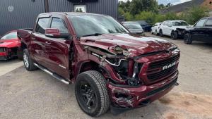 Sarkans Dodge RAM 2019 Ukmergė, ar dzinēja tilpumu 5.65 L un nobraukumu 54 tūkst. km par 19999 €, foto 7 vietnē AUTOMOTO.COM.LV