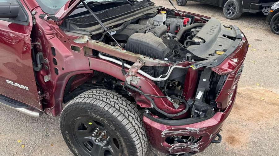 Sarkans Dodge RAM 2019 Ukmergė, ar dzinēja tilpumu 5.65 L un nobraukumu 54 tūkst. km par 19999 €, foto 8 vietnē AUTOMOTO.COM.LV