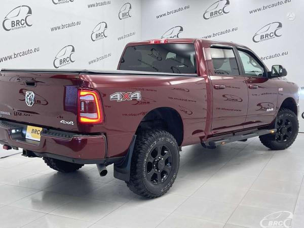 Red Dodge RAM 2019 in Vilnius, with an engine capacity of 6.42 L and mileage of 86 thousand km for 33900 €, photo 4 on AUTOMOTO.COM.LV