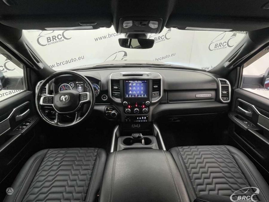 Sarkans Dodge RAM 2019 Viļņa, ar dzinēja tilpumu 6.42 L un nobraukumu 86 tūkst. km par 33900 €, foto 5 vietnē AUTOMOTO.COM.LV