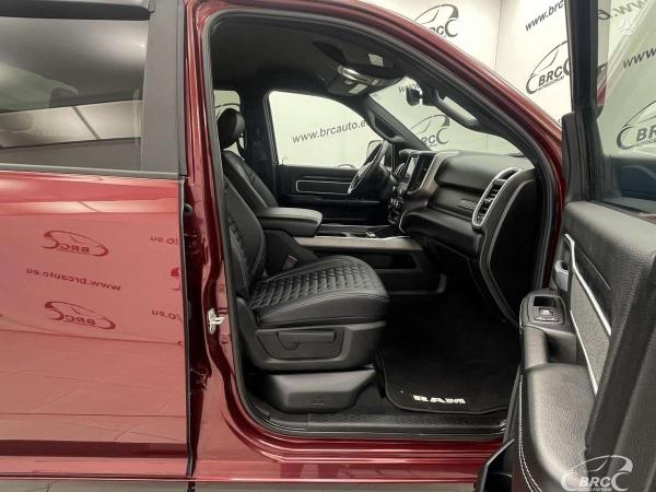 Red Dodge RAM 2019 in Vilnius, with an engine capacity of 6.42 L and mileage of 86 thousand km for 33900 €, photo 6 on AUTOMOTO.COM.LV