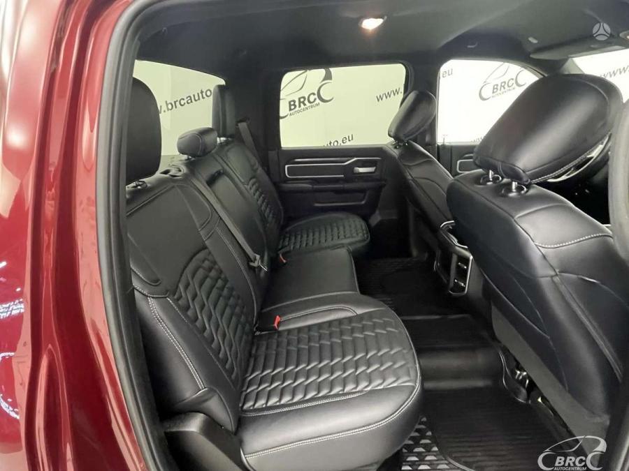 Sarkans Dodge RAM 2019 Viļņa, ar dzinēja tilpumu 6.42 L un nobraukumu 86 tūkst. km par 33900 €, foto 15 vietnē AUTOMOTO.COM.LV