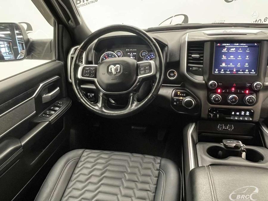 Sarkans Dodge RAM 2019 Viļņa, ar dzinēja tilpumu 6.42 L un nobraukumu 86 tūkst. km par 33900 €, foto 18 vietnē AUTOMOTO.COM.LV