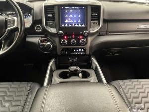 Sarkans Dodge RAM 2019 Viļņa, ar dzinēja tilpumu 6.42 L un nobraukumu 86 tūkst. km par 33900 €, foto 19 vietnē AUTOMOTO.COM.LV