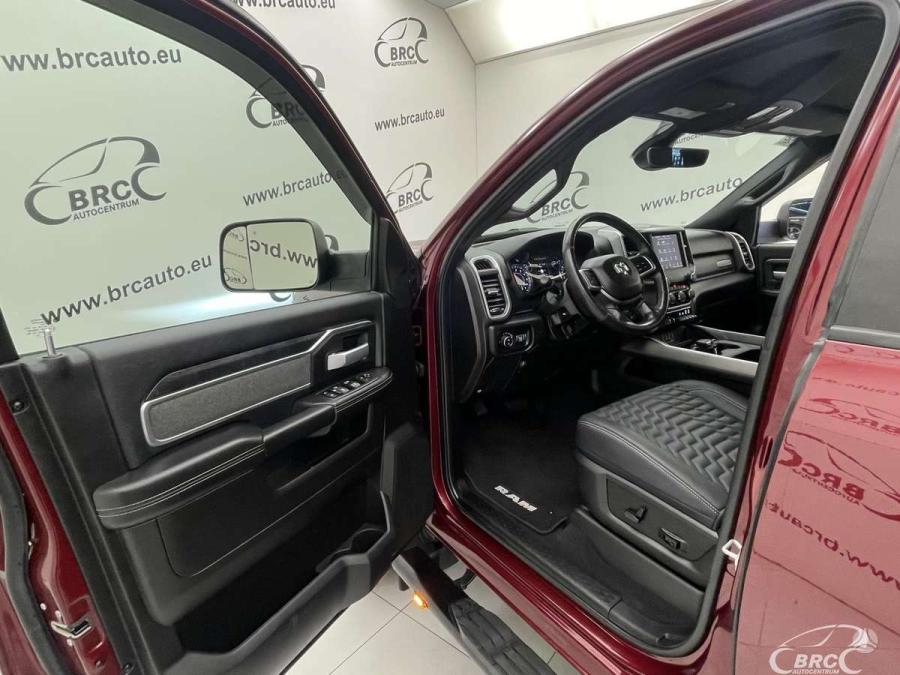 Sarkans Dodge RAM 2019 Viļņa, ar dzinēja tilpumu 6.42 L un nobraukumu 86 tūkst. km par 33900 €, foto 23 vietnē AUTOMOTO.COM.LV