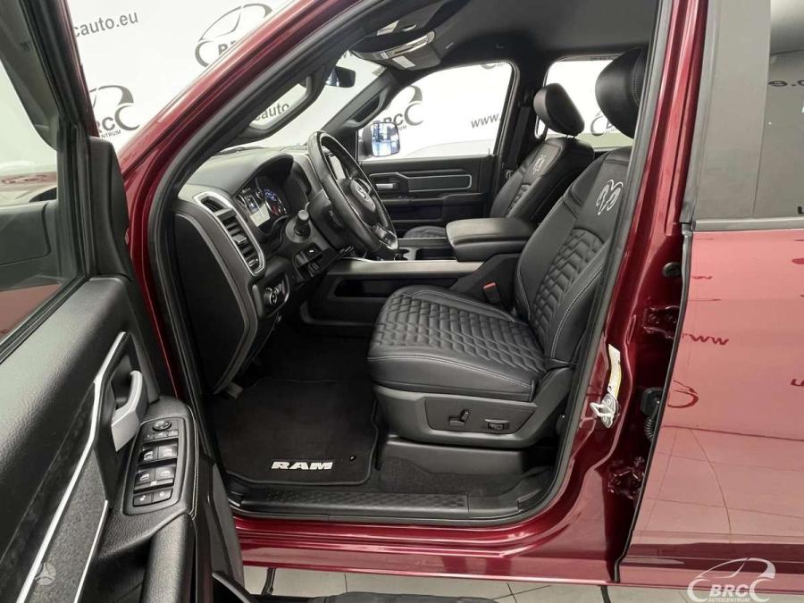 Sarkans Dodge RAM 2019 Viļņa, ar dzinēja tilpumu 6.42 L un nobraukumu 86 tūkst. km par 33900 €, foto 25 vietnē AUTOMOTO.COM.LV