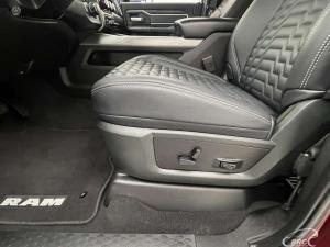 Sarkans Dodge RAM 2019 Viļņa, ar dzinēja tilpumu 6.42 L un nobraukumu 86 tūkst. km par 33900 €, foto 26 vietnē AUTOMOTO.COM.LV