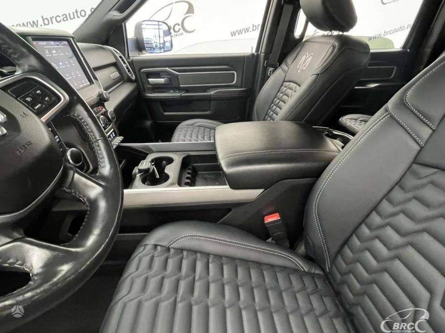 Sarkans Dodge RAM 2019 Viļņa, ar dzinēja tilpumu 6.42 L un nobraukumu 86 tūkst. km par 33900 €, foto 28 vietnē AUTOMOTO.COM.LV