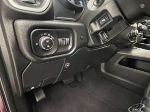 Sarkans Dodge RAM 2019 Viļņa, ar dzinēja tilpumu 6.42 L un nobraukumu 86 tūkst. km par 33900 €, foto 30 vietnē AUTOMOTO.COM.LV