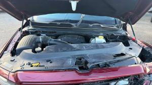 Red Dodge RAM 2019 in Ukmerge, with an engine capacity of 5.65 L and mileage of 138 thousand km for 15999 €, photo 8 on AUTOMOTO.COM.LV
