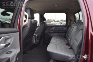 Red Dodge RAM 2020 in Riga, with an engine capacity of 3.00 L and mileage of 156 thousand km for 31900 €, photo 15 on AUTOMOTO.COM.LV