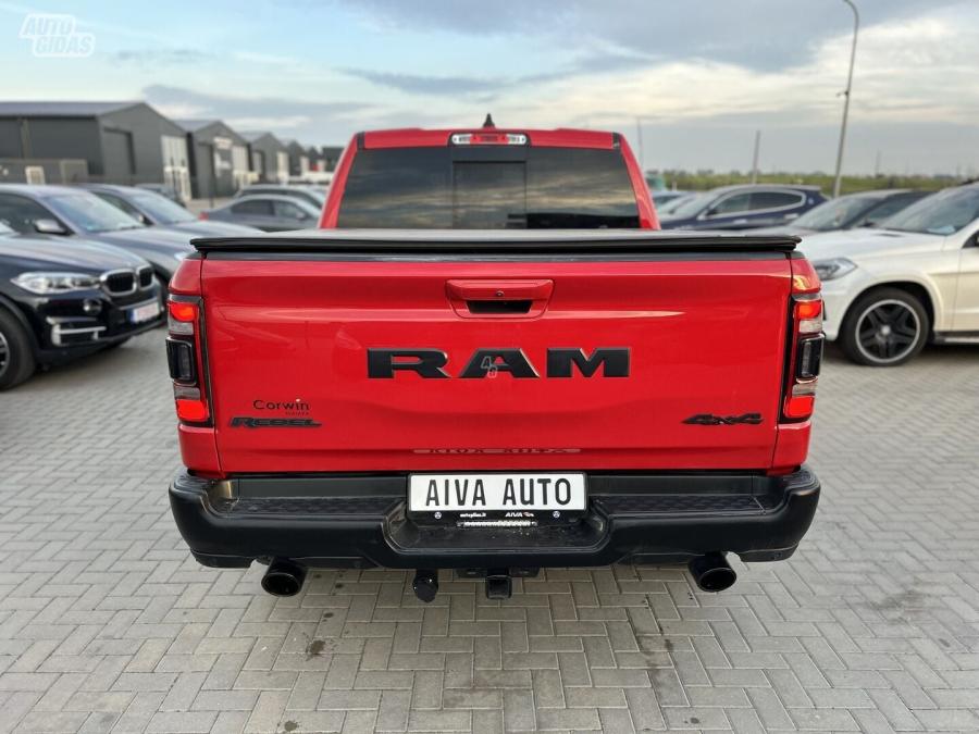 Red Dodge RAM 2020 in Kaunas, with an engine capacity of 5.70 L and mileage of 128 thousand km for 38000 €, photo 16 on AUTOMOTO.COM.LV